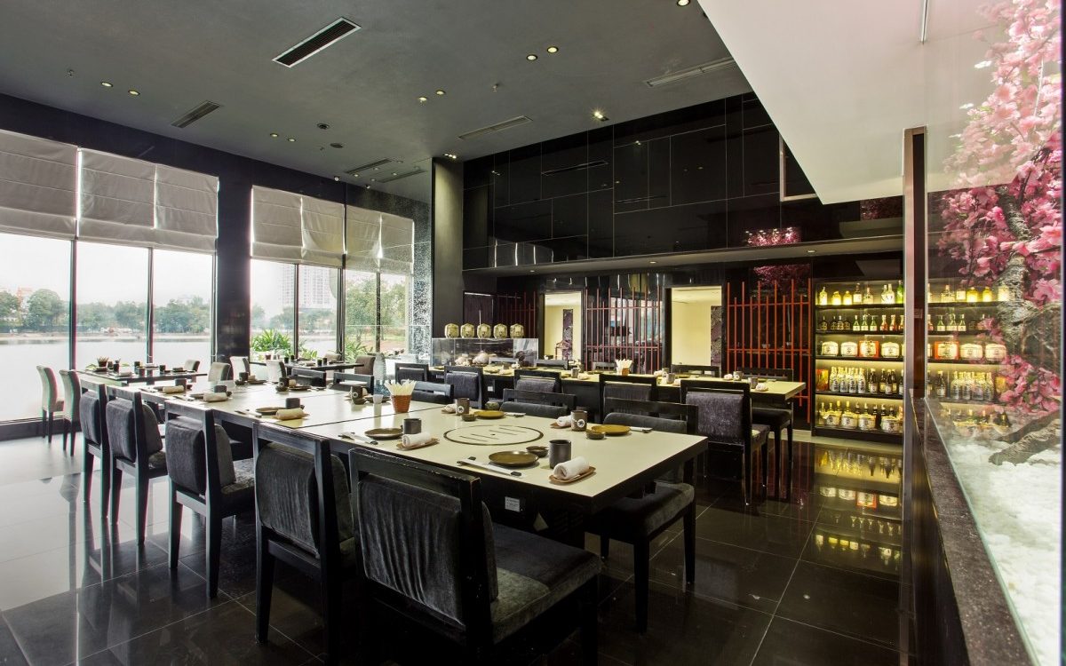 Lake Side hotel in Hanoi - Book a hotel